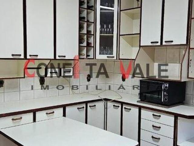Sobrado com 4 dormitórios à venda, 200 m² Jardim das Indústrias São José dos Campos/SP
