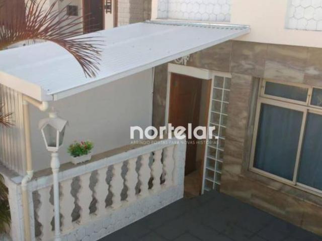 Sobrado com 4 dormitórios à venda, 200 m² por R$ 590.000,00 Vila Assunção Santo André/SP