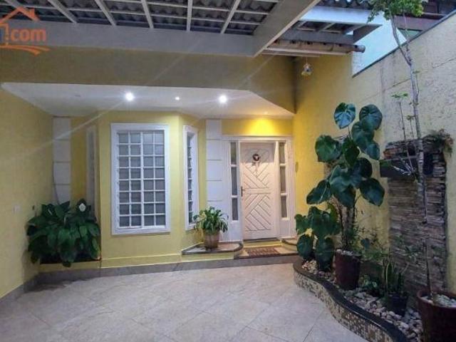 Sobrado com 4 dormitórios à venda, 200 m² por R$ 850.000,00 Vista Linda São José dos Campos/SP