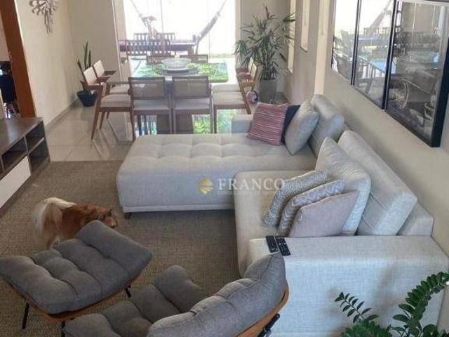 Sobrado com 4 dormitórios à venda, 203,08m² Campos do Conde III Tremembé/SP
