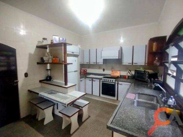 Sobrado com 4 dormitórios à venda, 216 m² por R$ 1.500.000,00 Indaiá Caraguatatuba/SP