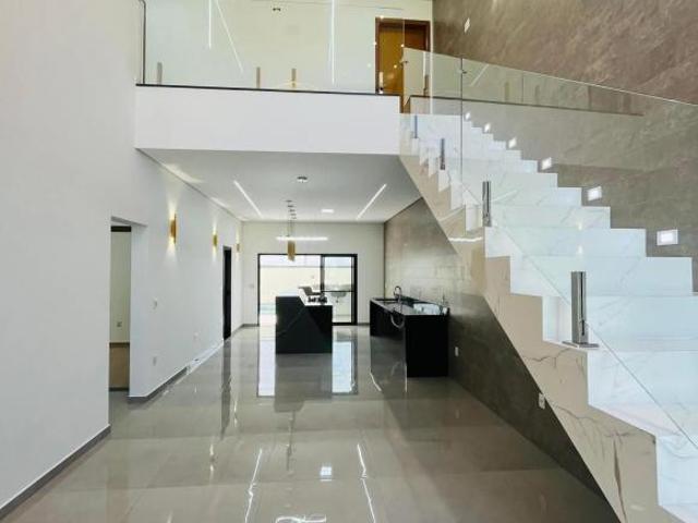 Sobrado com 4 dormitórios à venda, 226 m² por R$ 1.600.000,00 Condomínio Golde