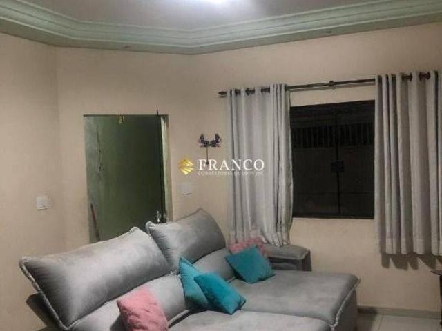 Sobrado com 4 dormitórios à venda, 220 m² Jardim Maria Augusta Taubaté/SP