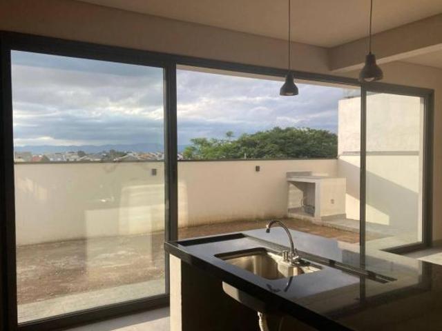 Sobrado com 4 dormitórios à venda, 220 m² por R$ 1.250.000 Reserva do Vale Caçapava/SP