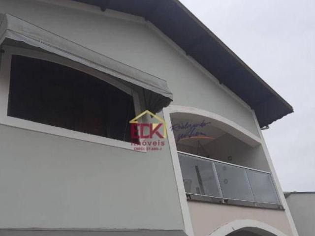 Sobrado com 4 dormitórios à venda, 220 m² por R$ 636.000 Campos Elíseos Taubaté/SP
