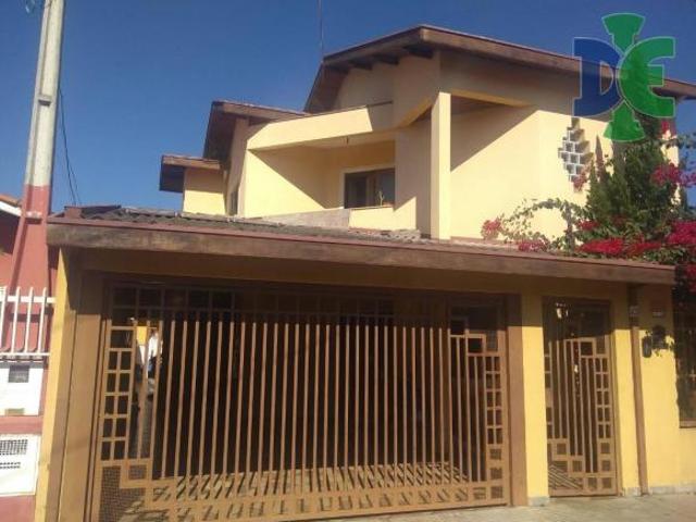 Sobrado com 4 dormitórios à venda, 220 m² por R$ 645.000,00 Cidade Jardim Jacareí/SP