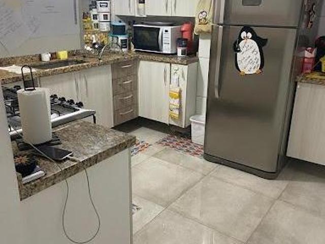 Sobrado com 4 dormitórios à venda, 220 m² por R$ 890.000,00 Santa Candida Curitiba/PR