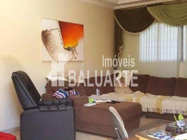 Sobrado com 4 dormitórios à venda, 220 m² por R$ 900.000,00 Campo Grande São Paulo/SP