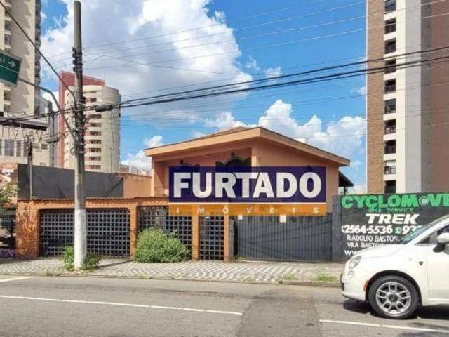 Sobrado com 4 dormitórios à venda, 223 m² Vila Bastos Santo André/SP