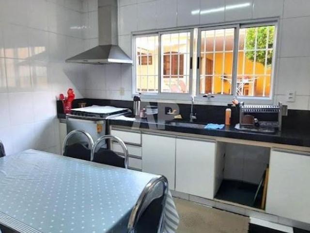 Sobrado com 4 dormitórios à venda, 234 m² por R$ 1.100.000,00 Parque Residencial Presidente Médici
