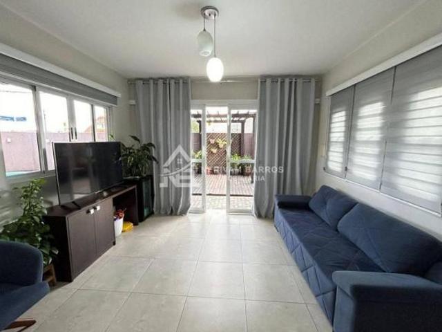 Sobrado com 4 dormitórios à venda, 234 m² por R$ 790.000,00 Jardim Triângulo Pinhais/PR