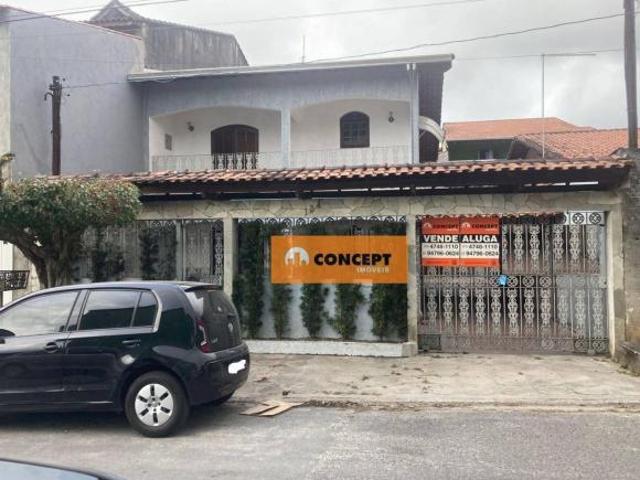 Sobrado com 4 dormitórios à venda, 236 m² por R$ 800.000,00 Jardim Medina Poá/SP