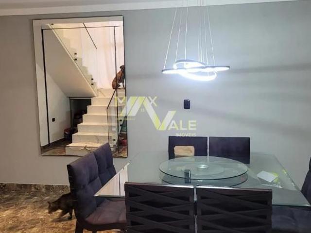 Sobrado com 4 dormitórios à venda, 230 m² Jardim Jacinto Jacareí/SP