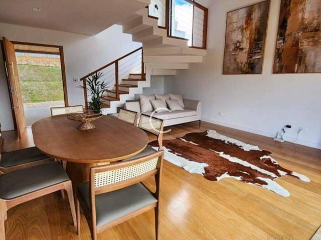 Sobrado com 4 dormitórios à venda, 230 m² por R$ 2.375.000,00 Recanto das Araucárias Campos do J