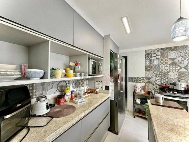 Sobrado com 4 dormitórios à venda, 230 m² por R$ 700.000,00 Itaquera São Paulo/SP