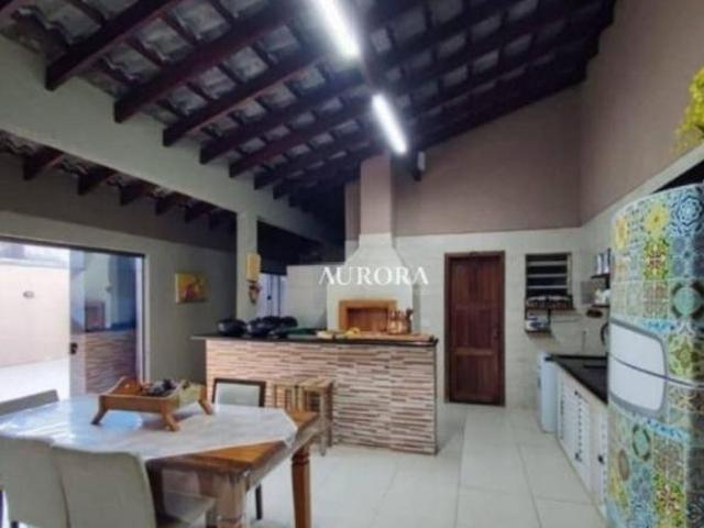 Sobrado com 4 dormitórios à venda, 232 m² por R$ 970.000,00 Monte Belo Londrina/PR