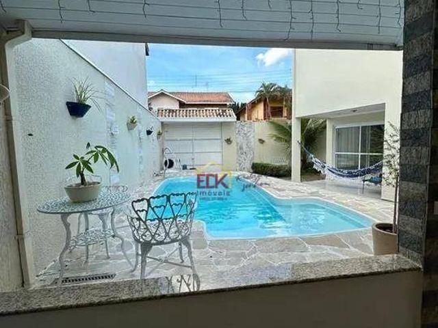 Sobrado com 4 dormitórios à venda, 245 m² por R$ 1.325.000 Cidade Jardim Jacareí/SP
