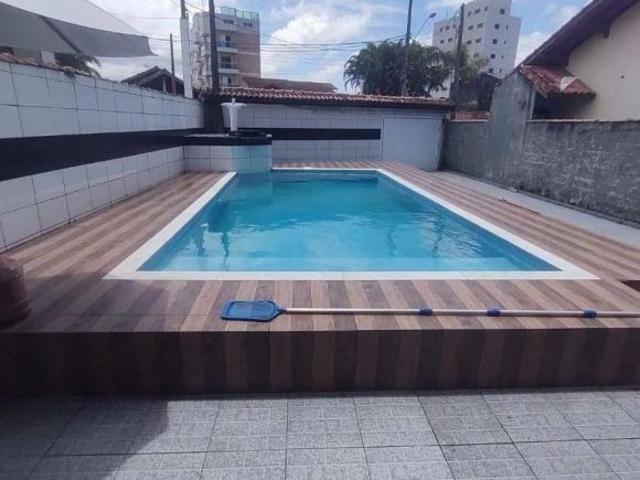 Sobrado com 4 dormitórios à venda, 246 m² por R$ 710.000,00 Jardim Praia Grande Mongaguá/SP