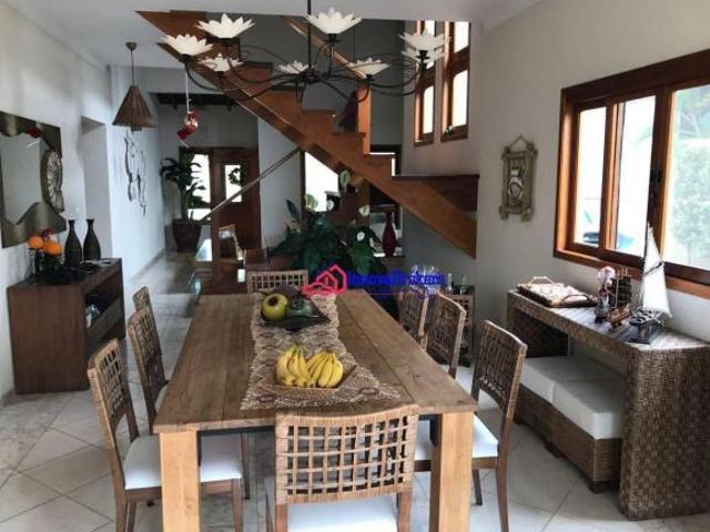 Sobrado com 4 dormitórios à venda, 240 m² por R$ 2.400.000,00 Boracéia Bertioga/SP
