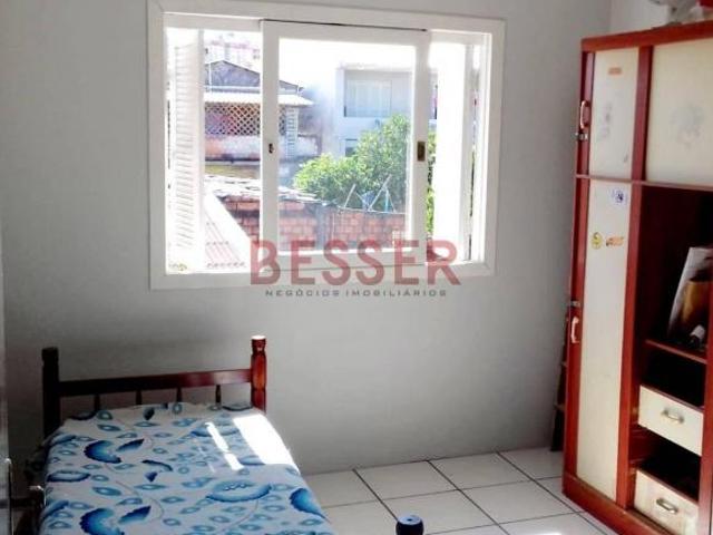 Sobrado com 4 dormitórios à venda, 240 m² por R$ 530.000,00 Lomba da Palmeira Sapucaia do Sul/RS