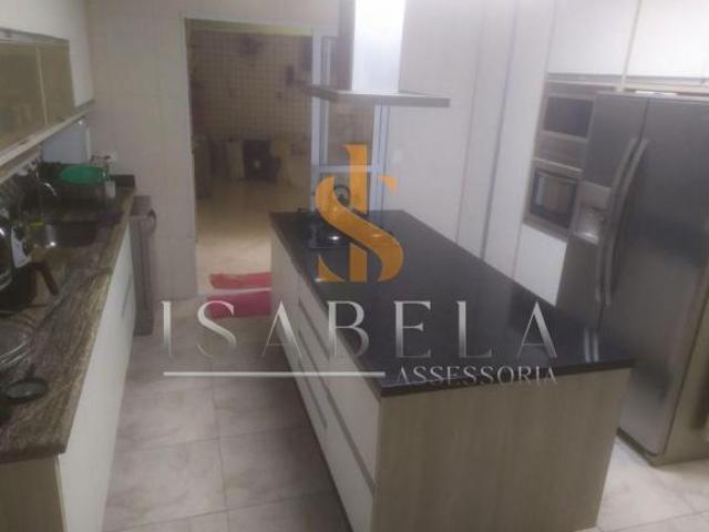 Sobrado com 4 dormitórios à venda, 240 m² por R$ 840.000 Cupecê São Paulo/SP