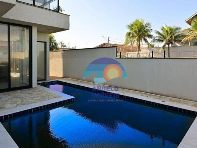 Sobrado com 4 dormitórios à venda, 242 m² por R$ 2.100.000,00 Balneário São João Batista I Peruí