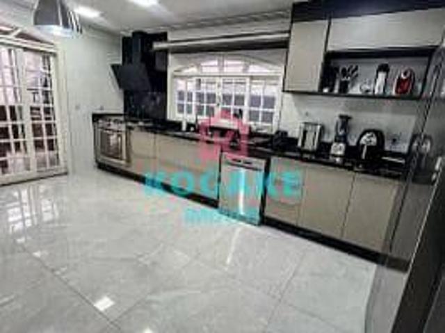 Sobrado com 4 dormitórios à venda, 254 m² por R$ 1.325.000,00 Jardim das Indústrias São José dos