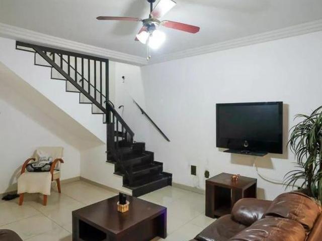 Sobrado com 4 dormitórios à venda, 256 m² por R$ 990.000,00 Santa Maria Santo André/SP
