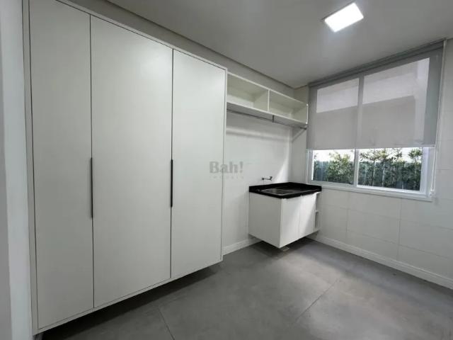 Sobrado com 4 dormitórios à venda, 257 m² por R$ 1.900.000,00 Reservas do Lago
