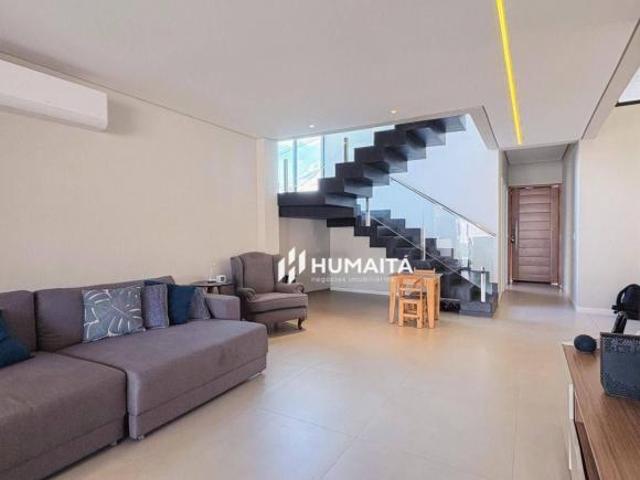 Sobrado com 4 dormitórios à venda, 258 m² por R$ 2.700.000,00 Residencial José Lázaro Gouvea Lon