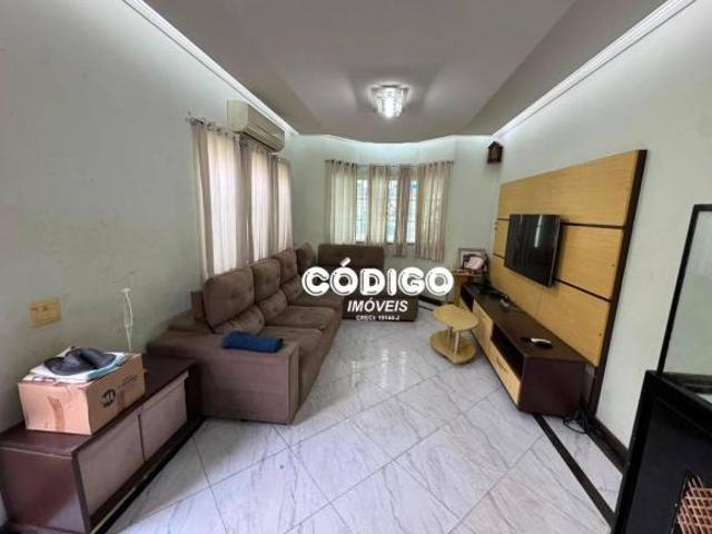 Sobrado com 4 dormitórios à venda, 259 m² por R$ 1.290.000 Vila Milton Guarulhos/SP