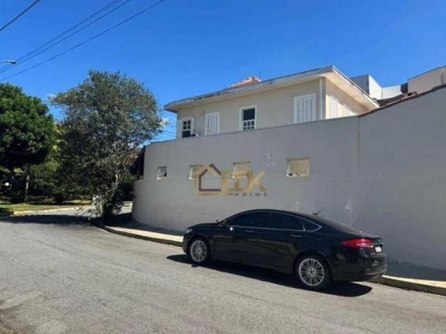 Sobrado com 4 dormitórios à venda, 259 m² por R$ 896.000 Jardim Uirá São José dos Campos/SP