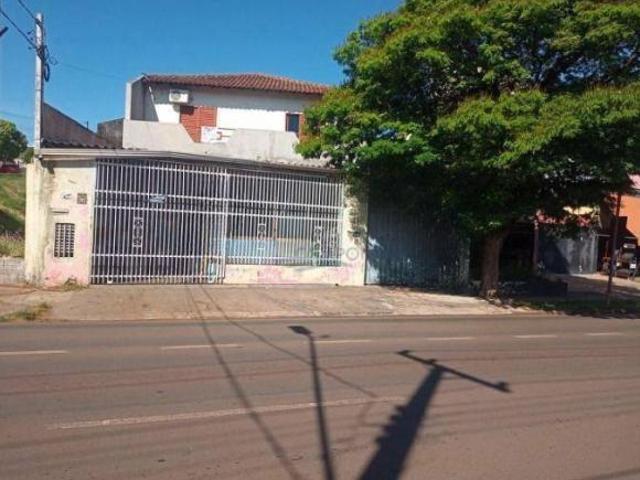 Sobrado com 4 dormitórios à venda, 250 m² por R$ 700.000,00 Conjunto Parigot de Souza 1 Londrina