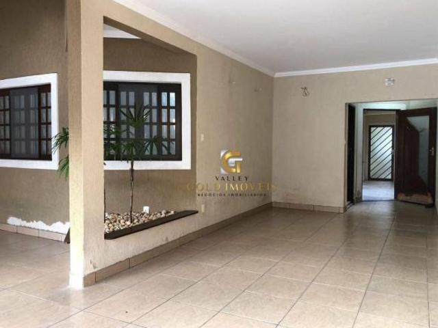 Sobrado com 4 dormitórios à venda, 250 m² por R$ 820.000,00 Villa Branca Jacareí/SP
