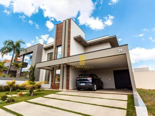 Sobrado com 4 dormitórios à venda, 252 m² por R$ 2.280.000,00 Condomínio Dona Maria José Indaiat