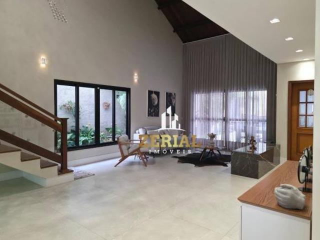 Sobrado com 4 dormitórios à venda, 265 m² por R$ 3.397.000,00 Jardim São Caetano São Caetano do