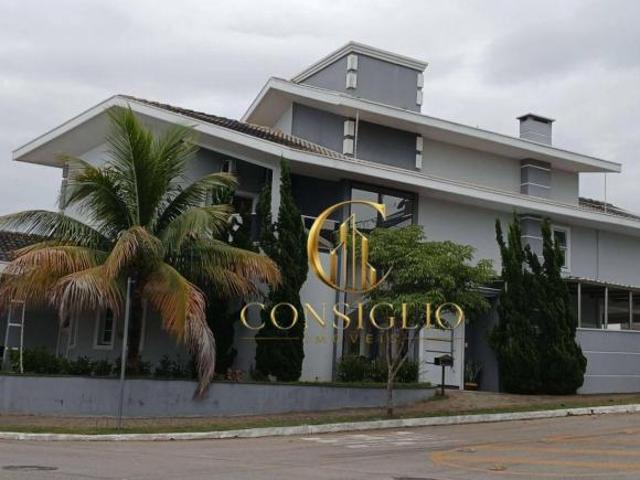 Sobrado com 4 dormitórios à venda, 260 m² por R$ 1.350.000,00 Condomínio Residencial Mantiqueira