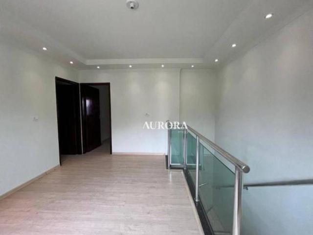 Sobrado com 4 dormitórios à venda, 260 m² por R$ 490.000,00 Alto da Boa Vista Londrina/PR