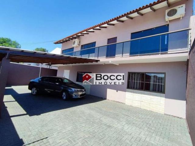 Sobrado com 4 dormitórios à venda, 270 m² por R$ 1.300.000,00 Jardim Petrópolis Foz do Iguaçu/PR