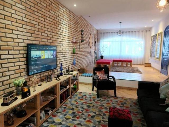 Sobrado com 4 dormitórios à venda, 285 m² por R$ 850.000,00 Vila Assis Brasil