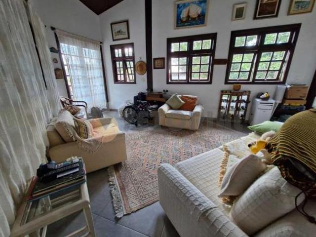 Sobrado com 4 dormitórios à venda, 289 m² por R$ 2.500.000 Guaecá São Sebastião/SP
