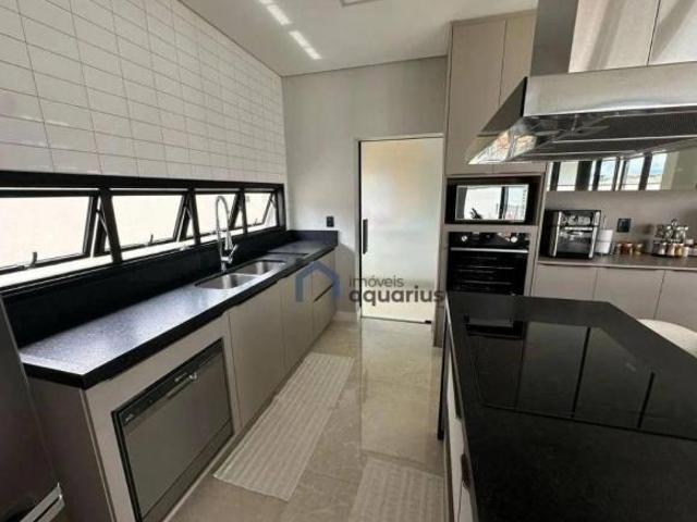 Sobrado com 4 dormitórios à venda, 283 m² por R$ 2.766.000,00 Condomínio Residencial Verana São
