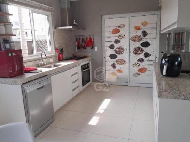 Sobrado com 4 dormitórios à venda, 294 m² por R$ 2.450.000 Jardim Residencial Dona Lucilla Indai