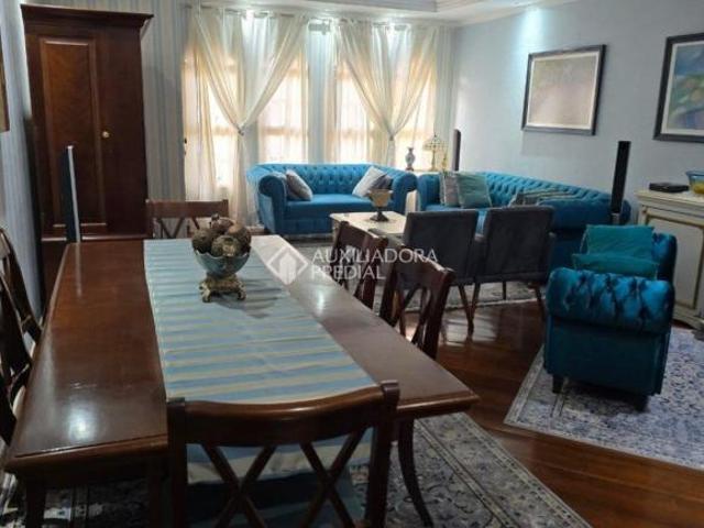 Sobrado com 4 dormitórios à venda, 297 m² por R$ 1.375.000 Vila Marlene São Bernardo do Campo/S