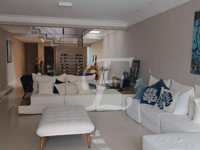 Sobrado com 4 dormitórios à venda, 298 m² por R$ 2.090.000,00 Tremembé São Paulo/SP