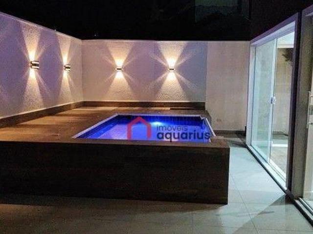 Sobrado com 4 dormitórios à venda, 290 m² por R$ 1.990.000,00 Urbanova São José dos Campos/SP