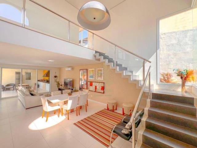 Sobrado com 4 dormitórios à venda, 292 m² por R$ 1.990.000,00 Condomínio Água Verde Atibaia/SP