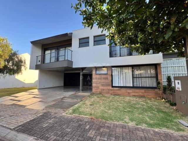 Sobrado com 4 dormitórios à venda, 304 m² por R$ 2.650.000,00 Condomínio Residencial Vila A Park