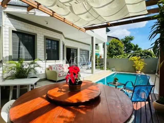Sobrado com 4 dormitórios à venda, 300 m² por R$ 1.700.000,00 Jardim Esplanada II São José dos C