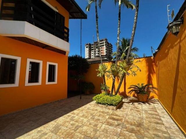 Sobrado com 4 dormitórios à venda, 300 m² por R$ 2.250.000,00 Canto do Forte Praia Grande/SP